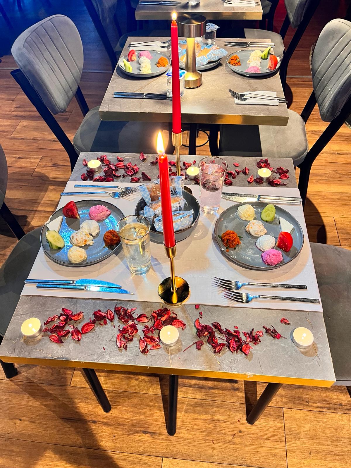 ROMANTİC TABLE (VIP Menu With Alcohol) - Cruising Bosphorus